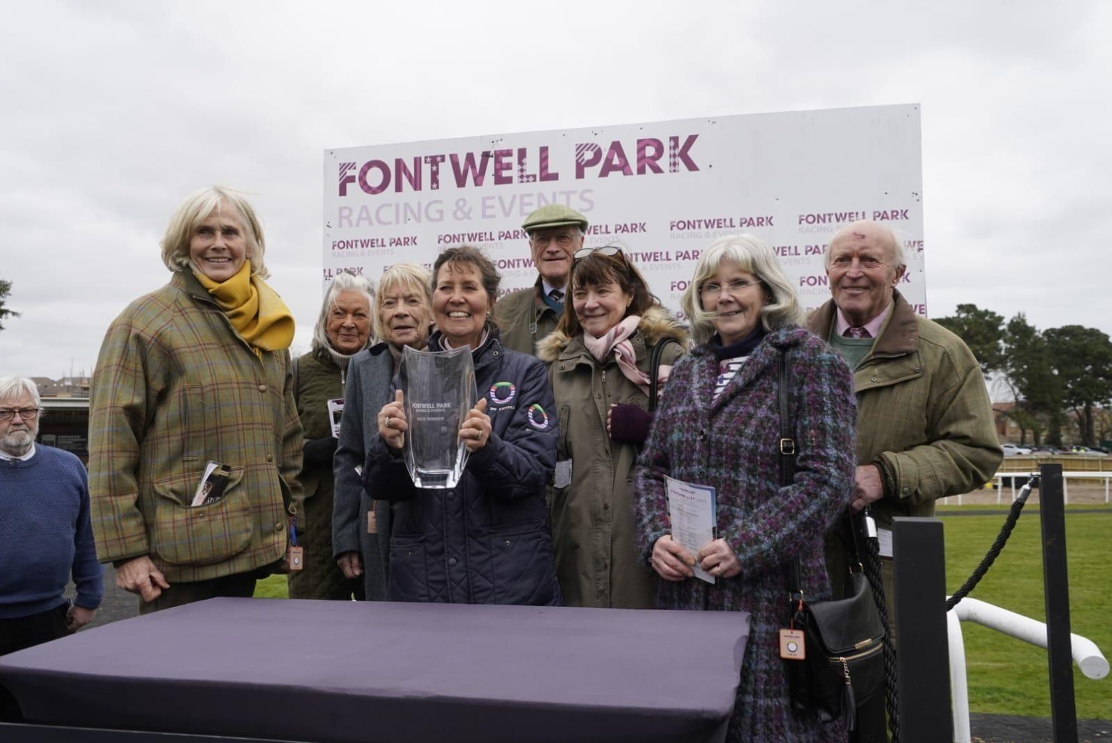 St Patrick's Day racing at Fontwell Park - in 23 photos by Clive Bennett