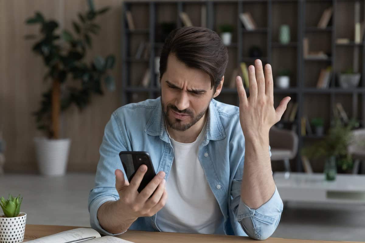 10 Common Things That Trigger Jealousy In Relationships