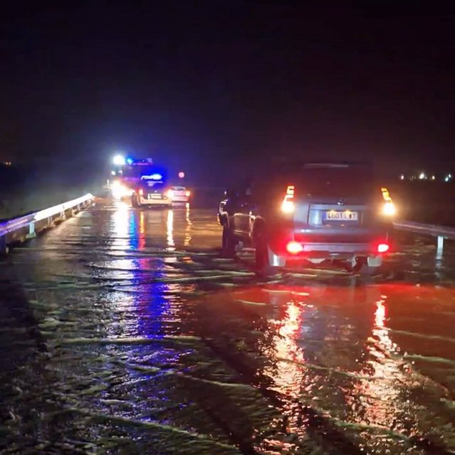 Se mantiene el corte de la AP4 e interrumpida la línea C1 del cercanías ...