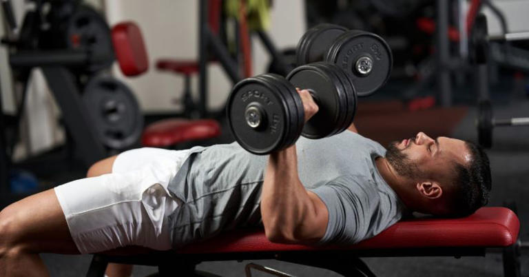 7 weight bench exercises to build muscle with minimal equipment