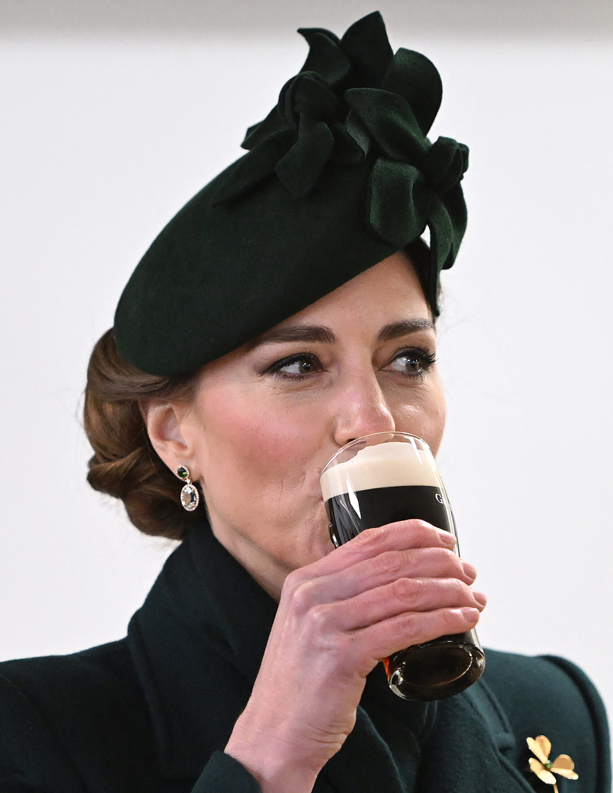 The Princess Has a Beer, More of the Best Photos of Will and Kate ...