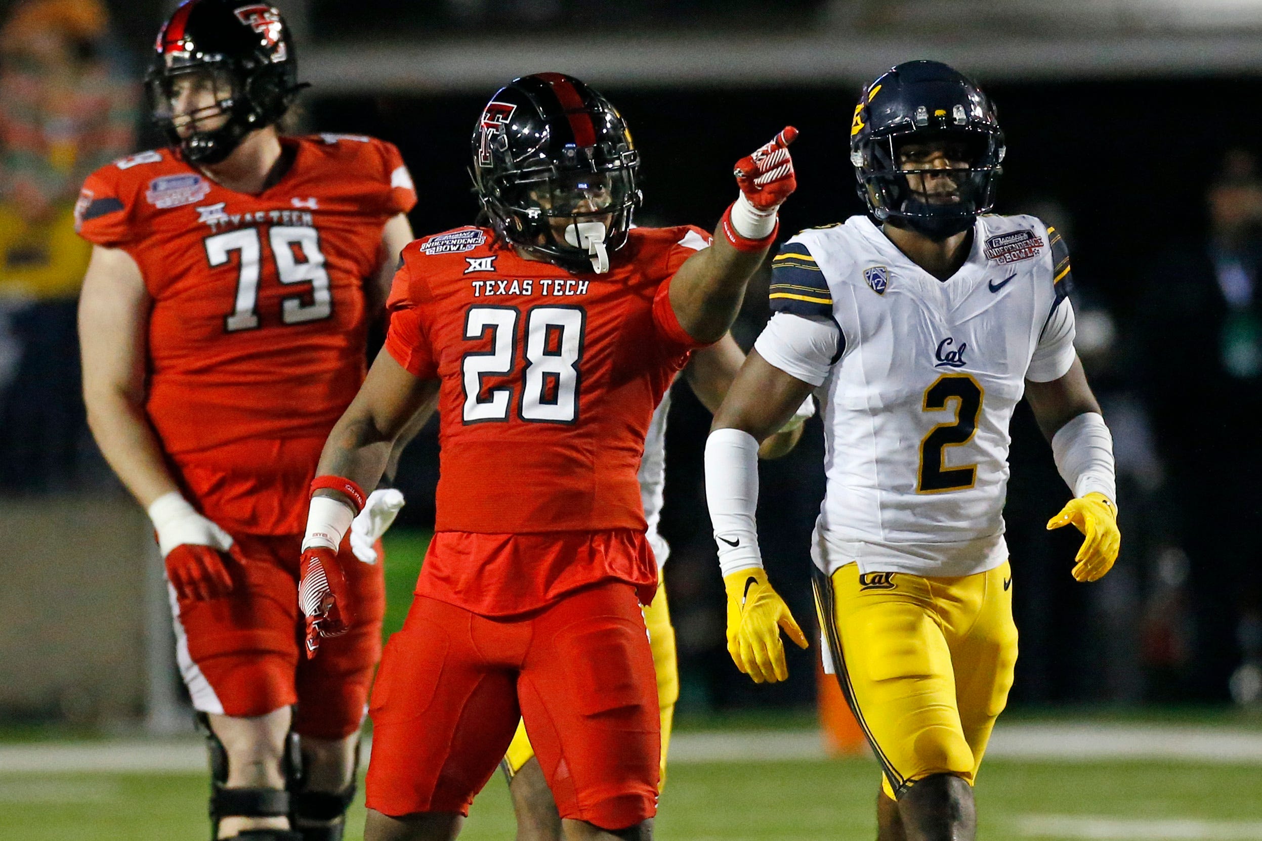 Record-breaking running back has lots of Commanders connections