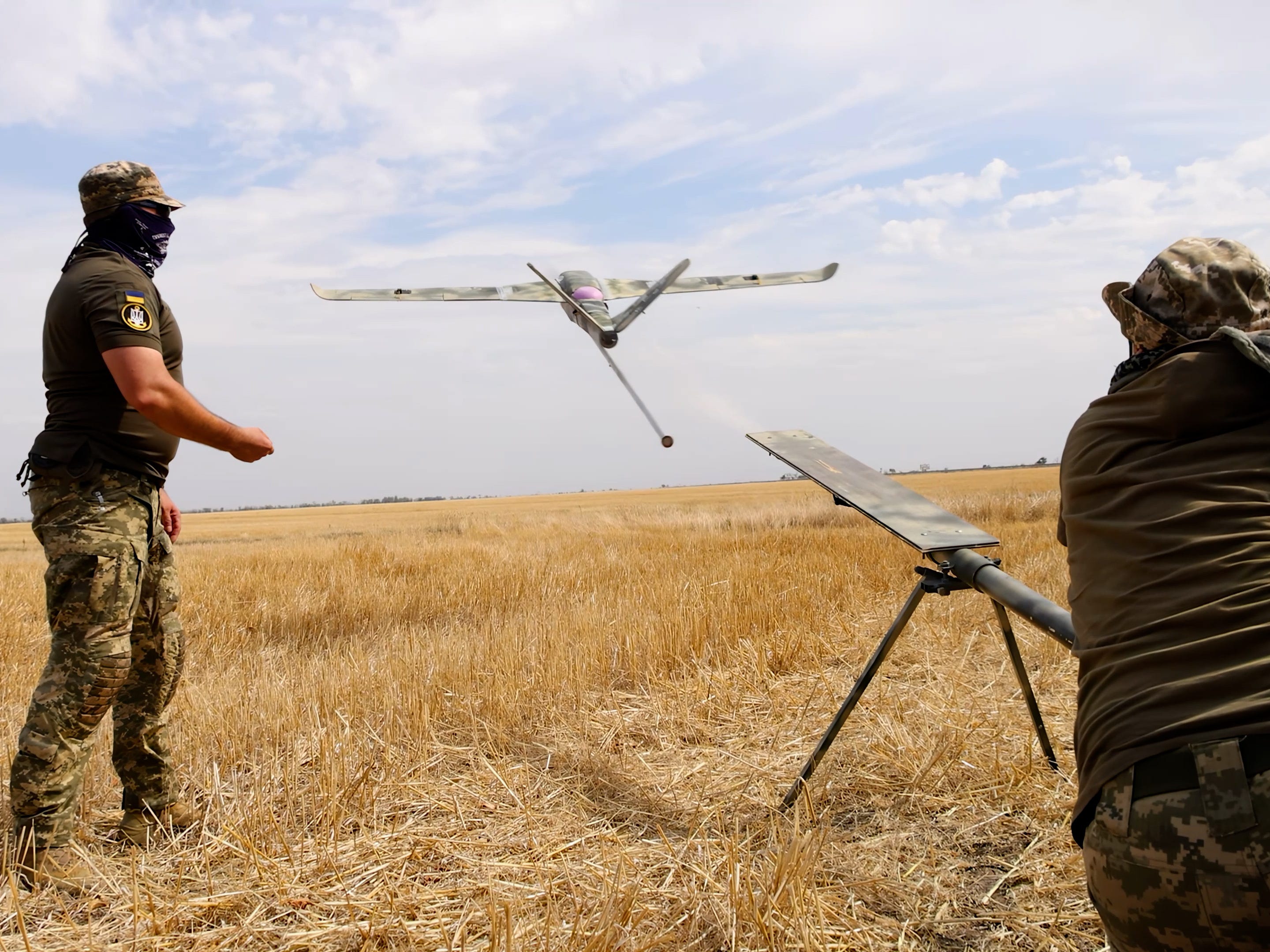 This is the reusable, plane-like Backfire drone that Ukraine's Birds of ...