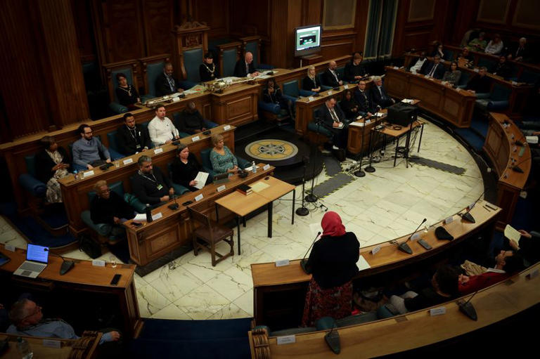 Nottingham City Council backs boundary changes despite £32 million cost