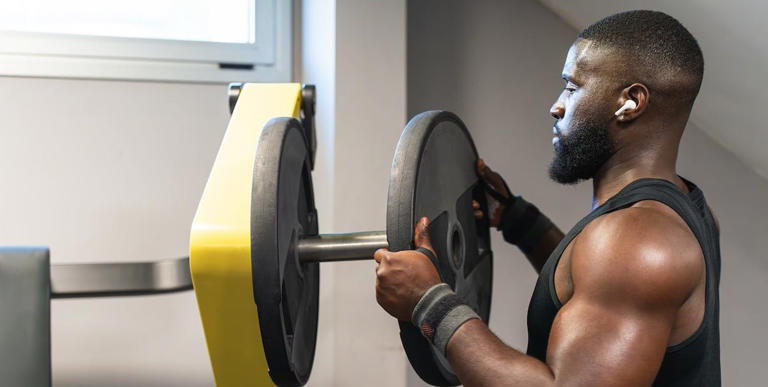 High Reps vs. Low Reps: How Each Affects Muscle Growth, According to ...