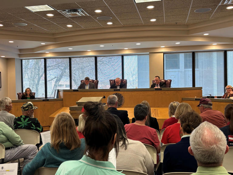 Cleveland County commissioners approve turnpike frontage roads despite ...