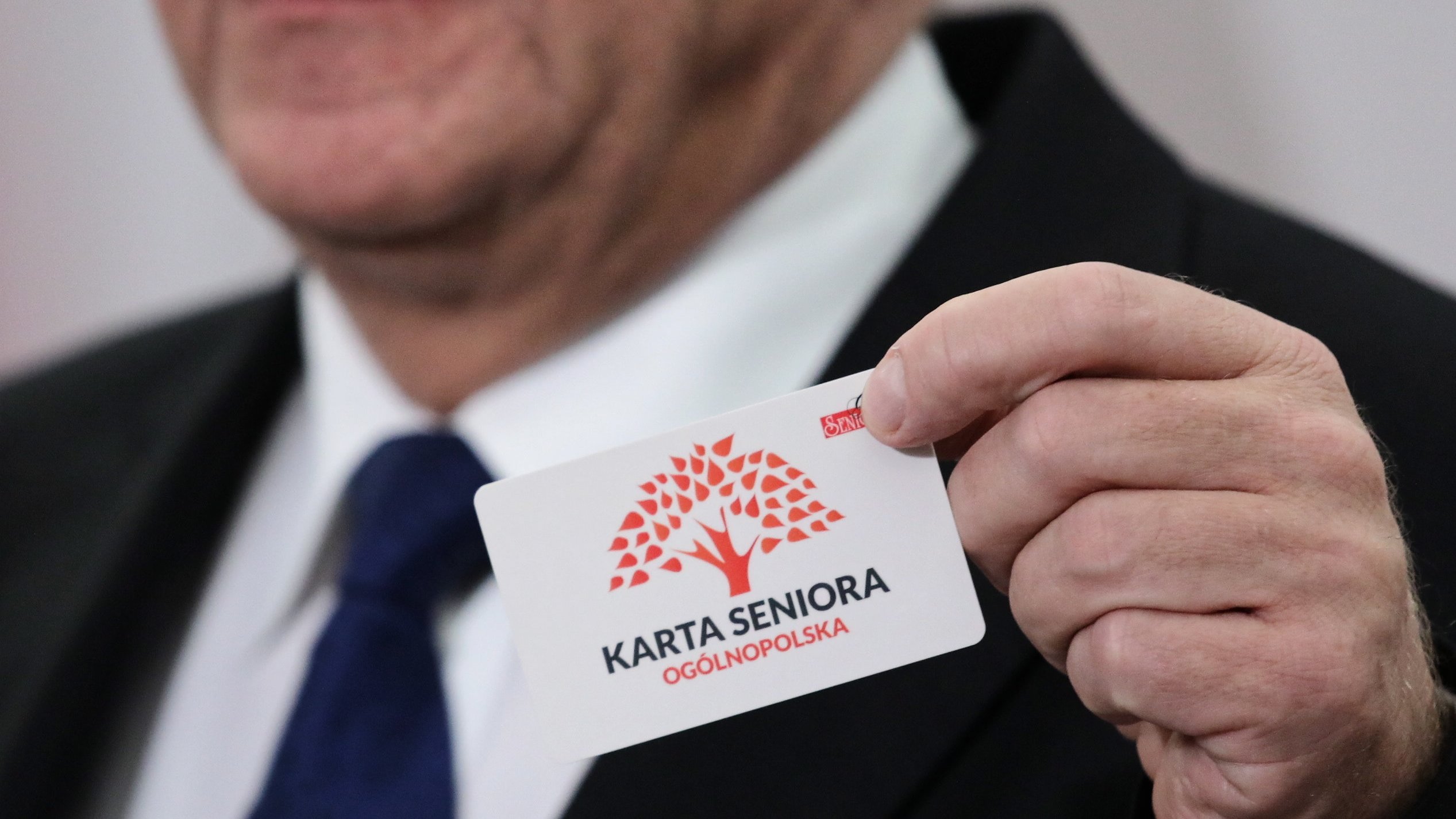 Ogólnopolska Karta Seniora dla osób po 60. roku życia. Jakie daje ulgi ...