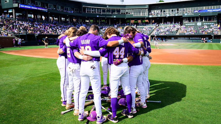 The Preview: LSU Tigers Baseball vs. UNO Privateers in Tuesday Night Clash