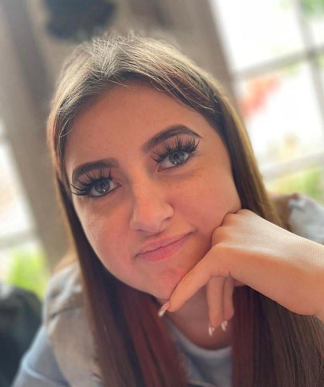 Schoolgirl, 16, died after A&E doctors failed to spot asthma attack