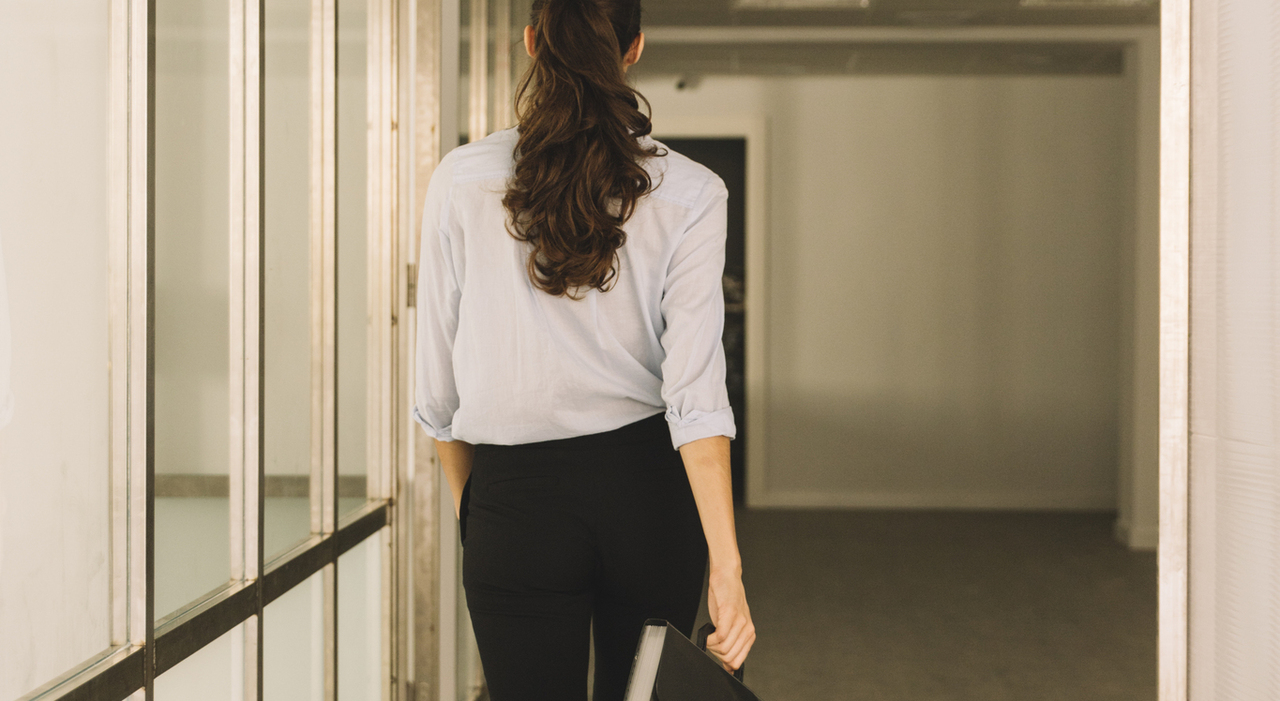«Al colloquio di lavoro dopo la prima domanda mi sono alzata e sono andata via. Pensavo fosse ...
