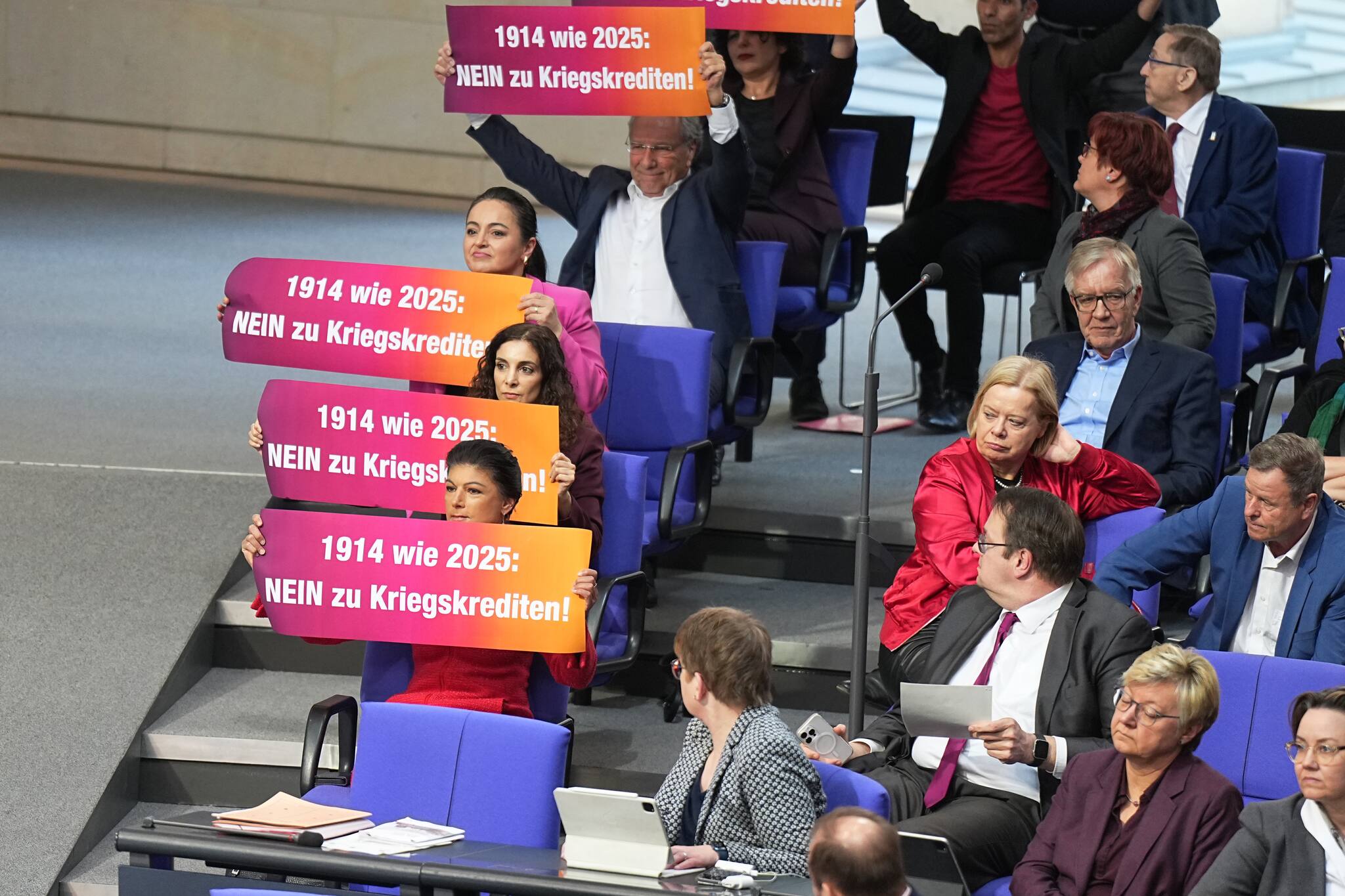 BSW verabschiedet sich mit Eklat aus dem Bundestag