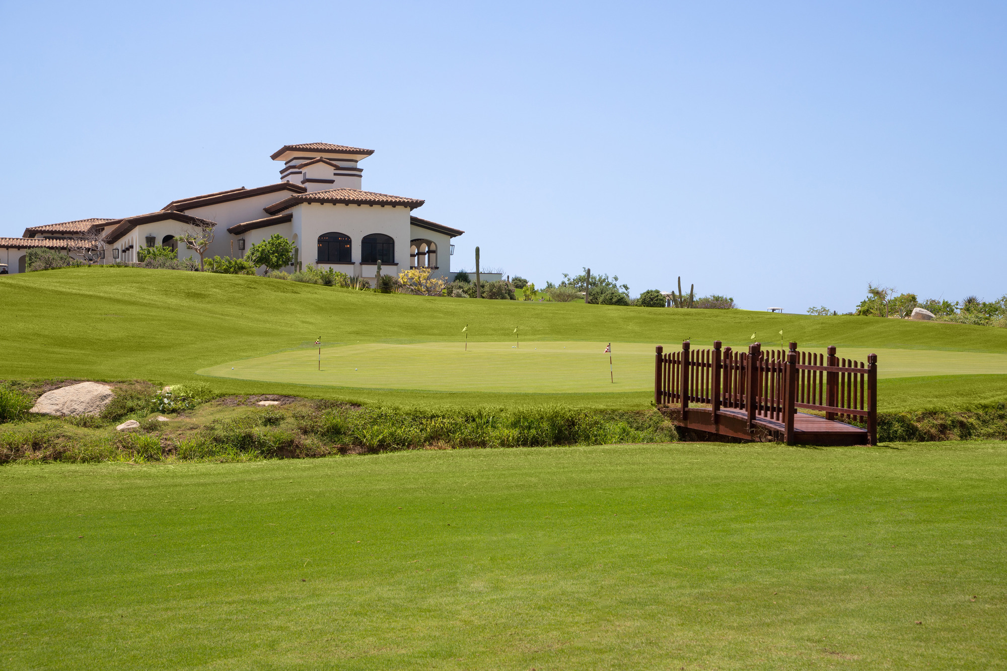 Enjoy luxury golf and oceanfront relaxation with Solmar’s new stay ...