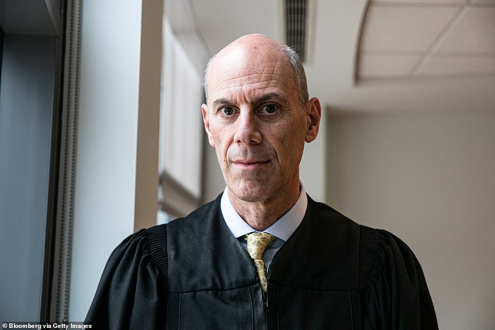 Judge goes ballistic after Trump lawyer ignores order