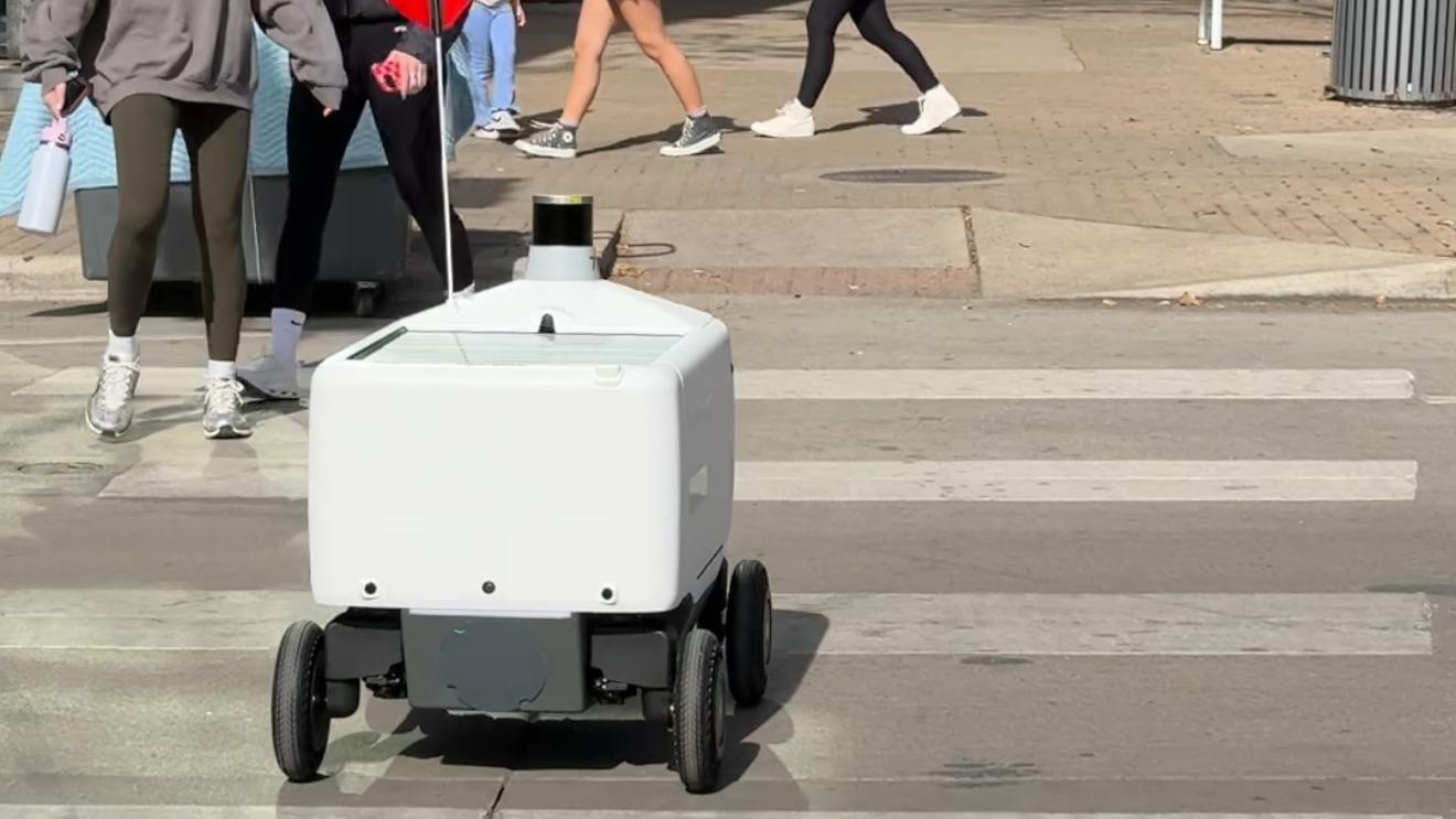 La cena te la consegna il robot: abbiamo visto in azione i rover di ...