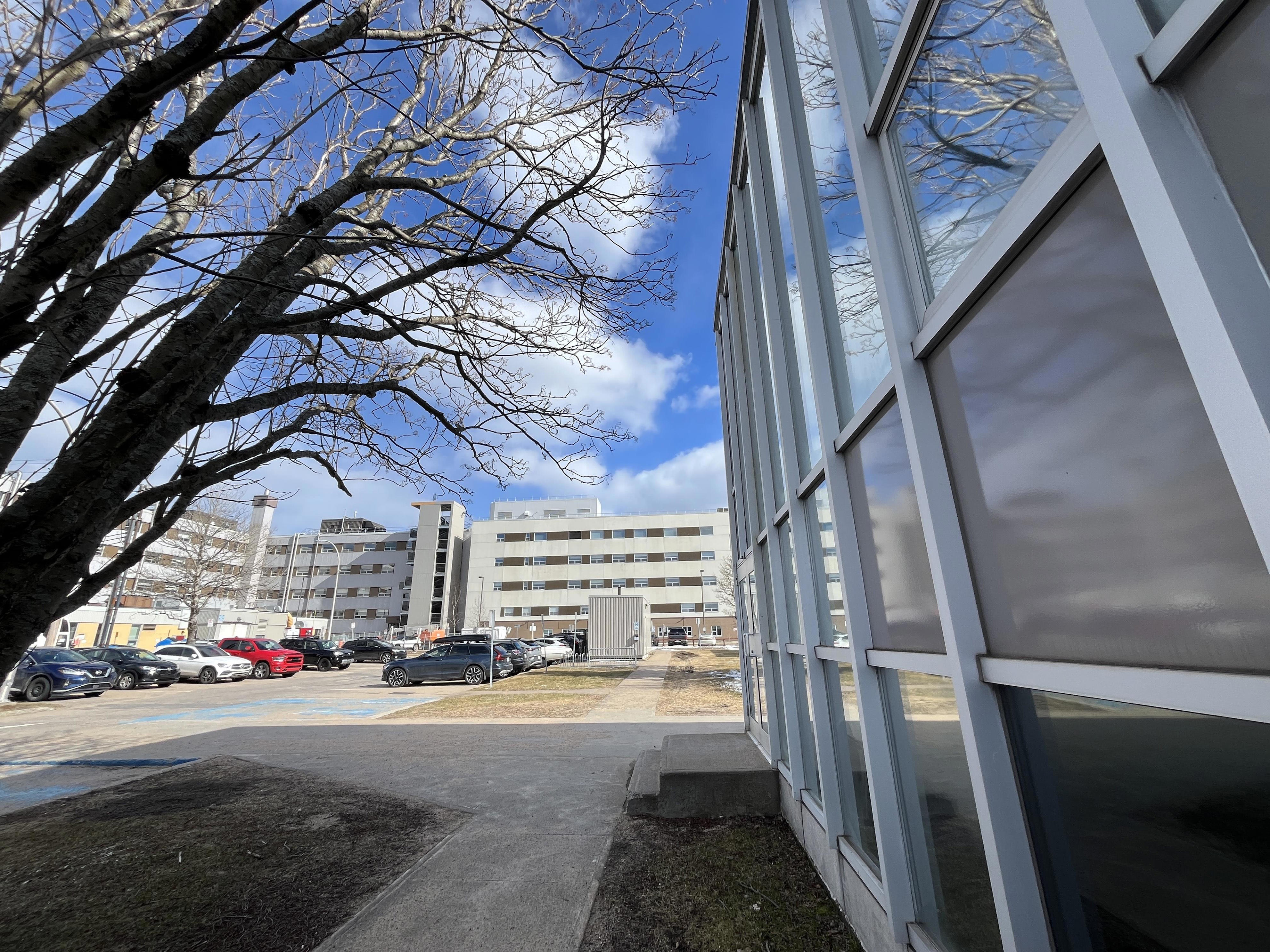 La vente de l’hôtel de ville de Sept-Îles autorisée par Québec