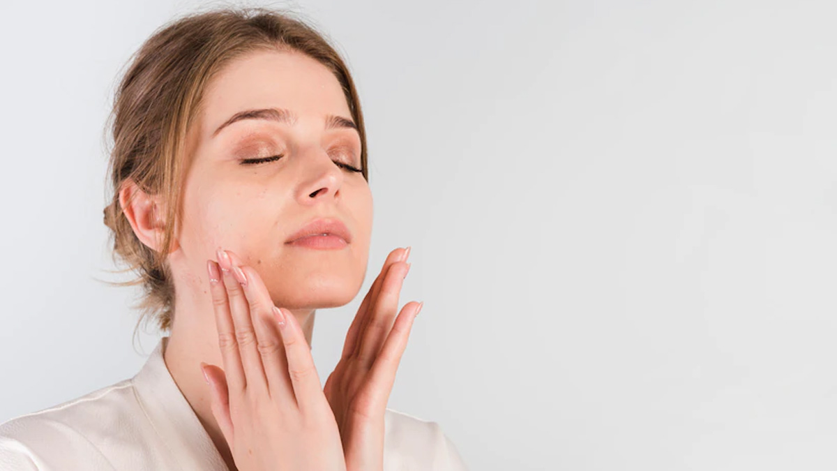 What Does Hyaluronic Acid Do Other Than Hydrating The Skin? Expert ...