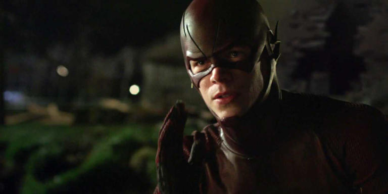 10 superhero shows that tried to be the next Smallville