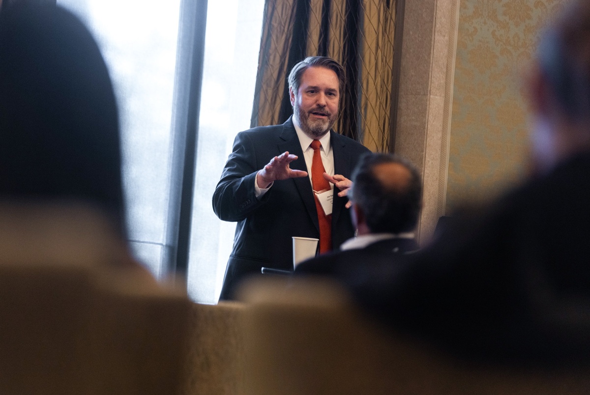 Interim UT-Austin president seeks to walk fine line between faculty and ...