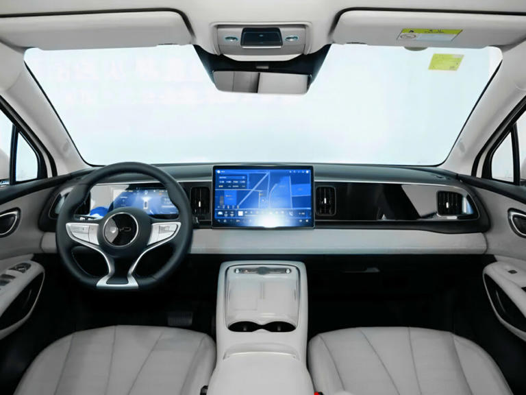 BYD’s Sealion 5: 323-Mile Range, ADAS, and a Fridge — All Under $16K