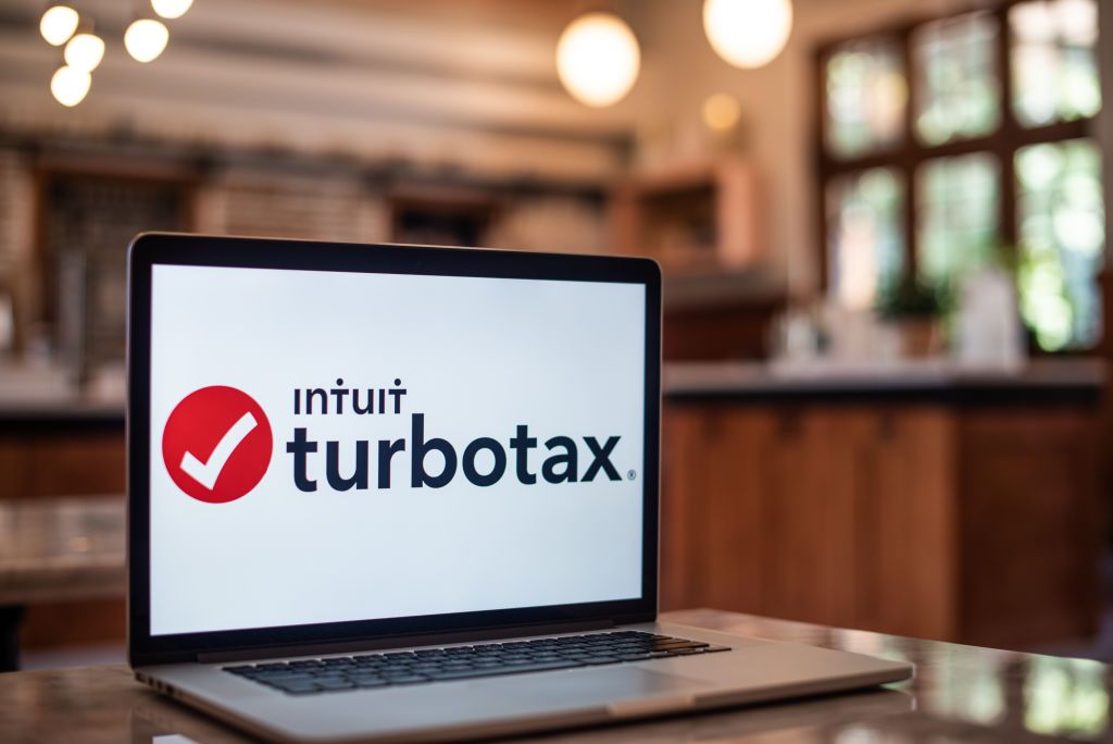 TurboTax Review: Features, Pricing and Filing Options for This Tax Season