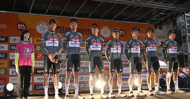‘Nieuwe topknecht voor Mathieu van der Poel? Alpecin aast op grote naam’