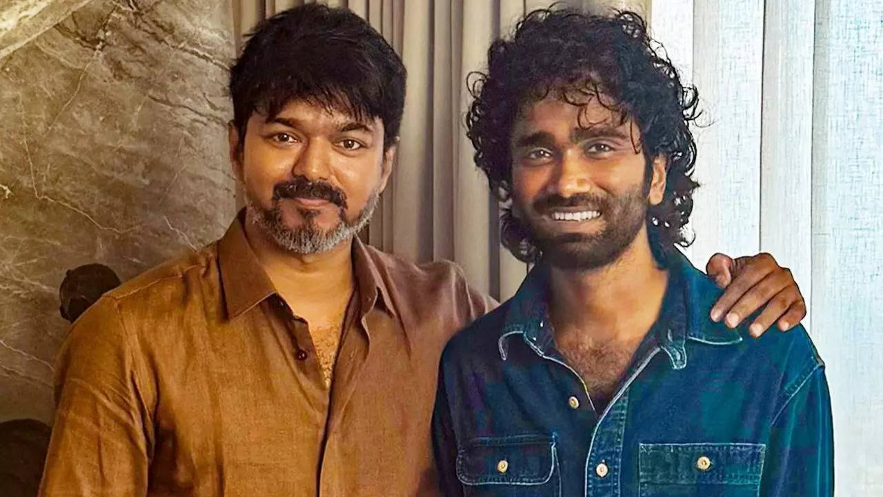 'Dragon' actor Pradeep Ranganathan on meeting Vijay: Kalakureenga Bro ...