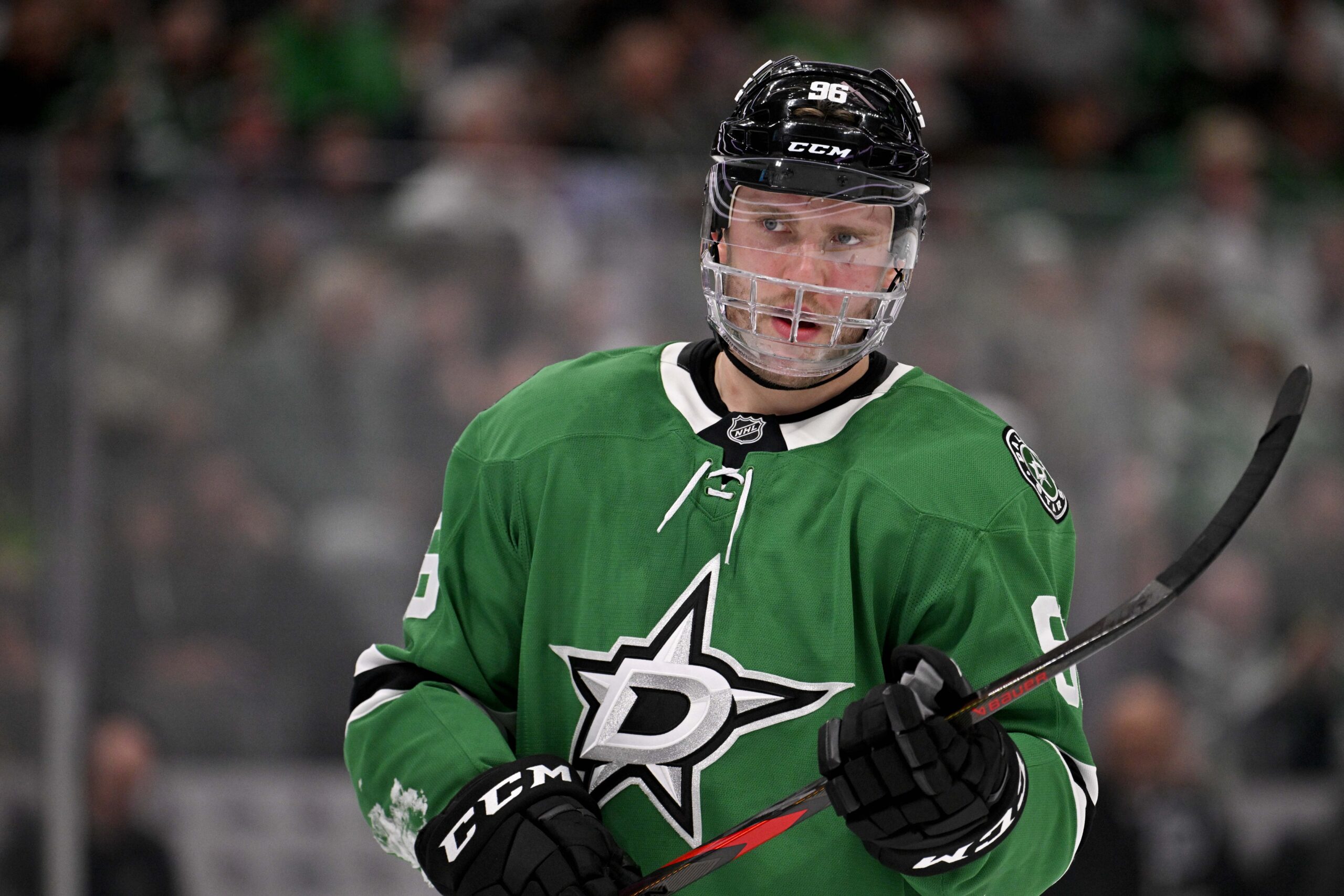 Mikko Rantanen iski upean osuman NHL:n ”suomalaisottelussa”