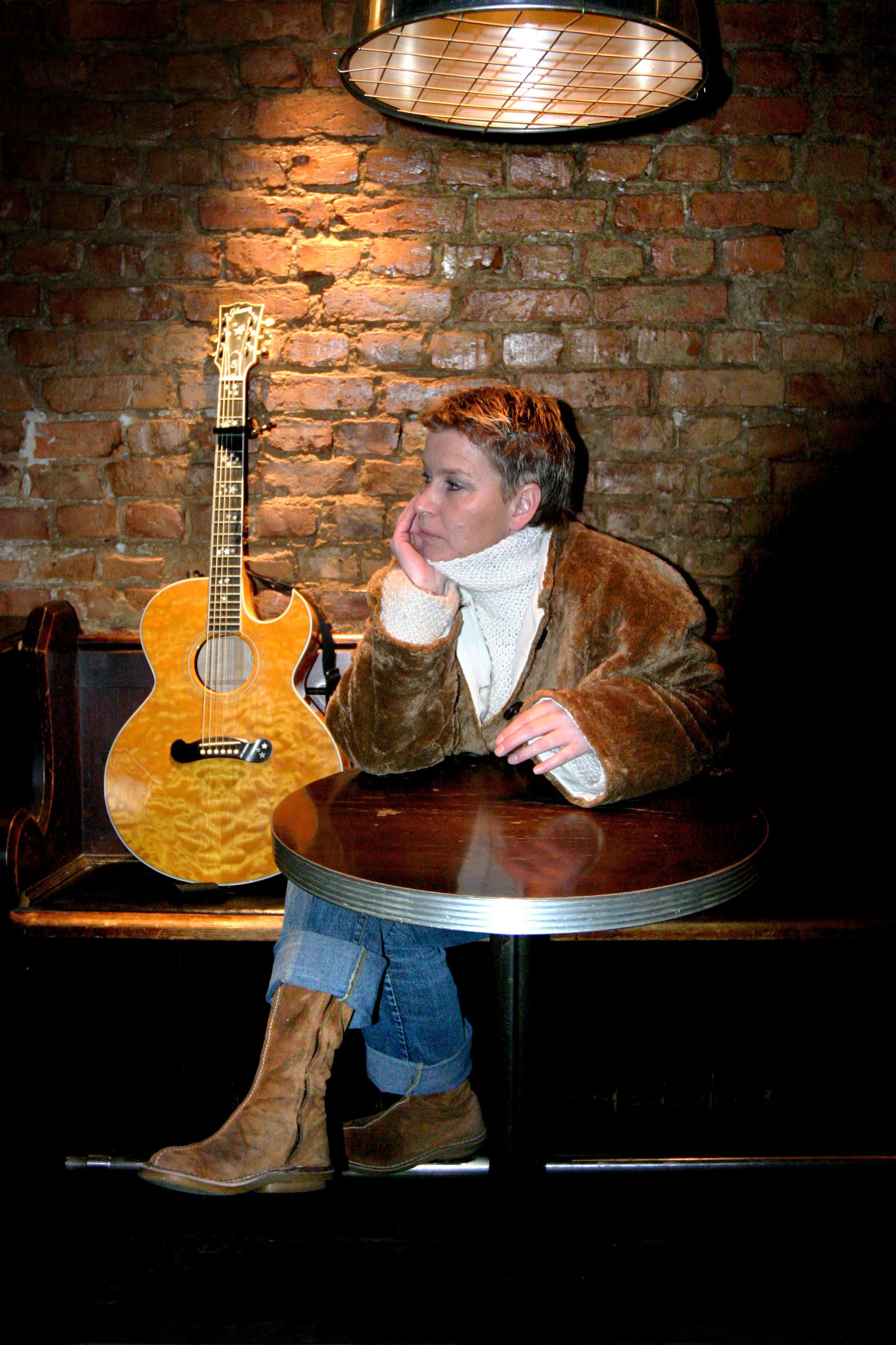 Musikkstjernene hyller Hilde Heltberg – synger sangene hennes på stor ...