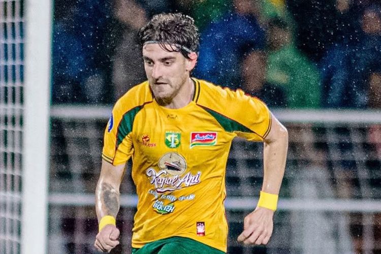Persebaya Pertahankan Tumbas karena Versatile, Beri Perpanjangan ...