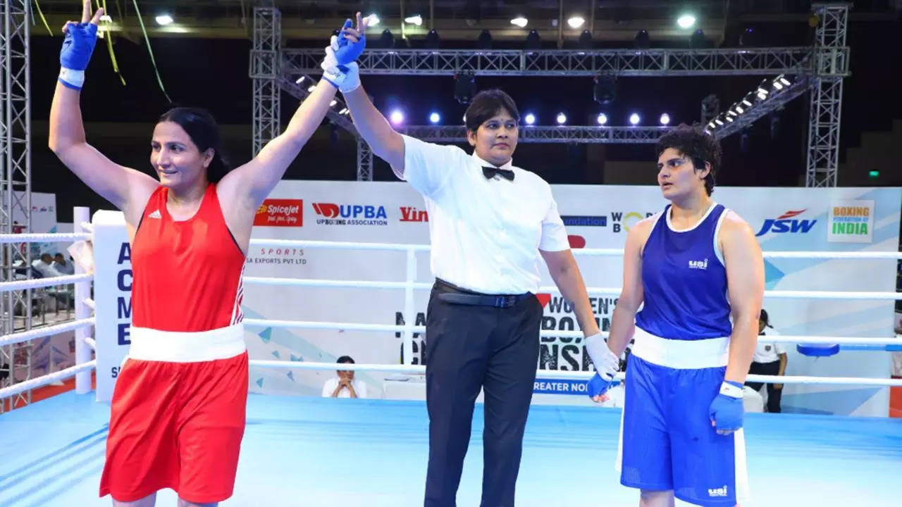 Boxing Nationals: Daughter of Auto Driver, Minakshi Defeats World ...