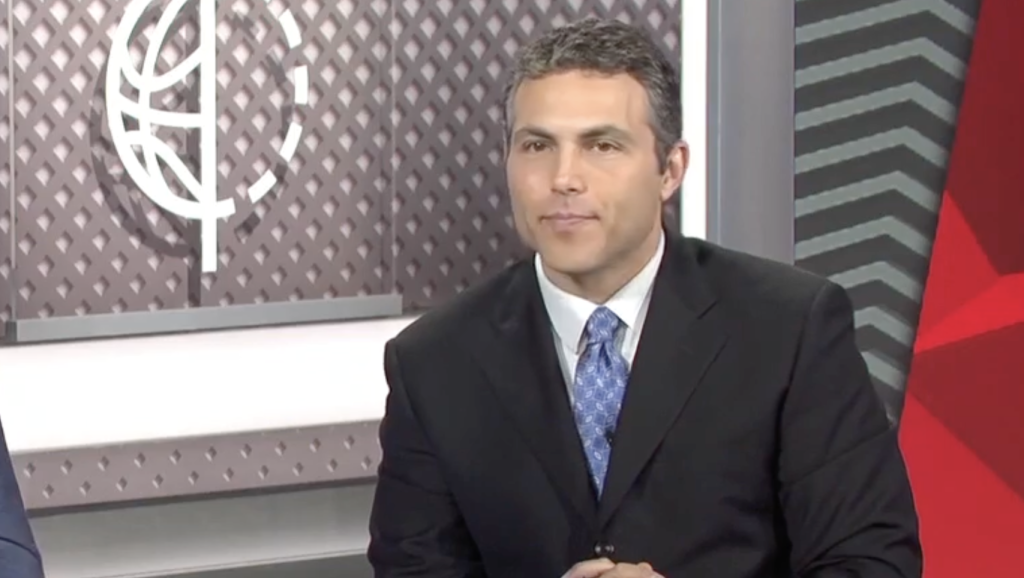 Broadcaster taking college basketball head coaching job