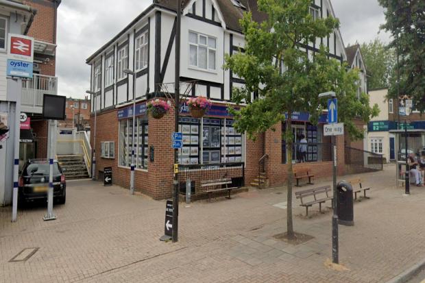 Man 'has arm slashed' after group fight outside Petts Wood station