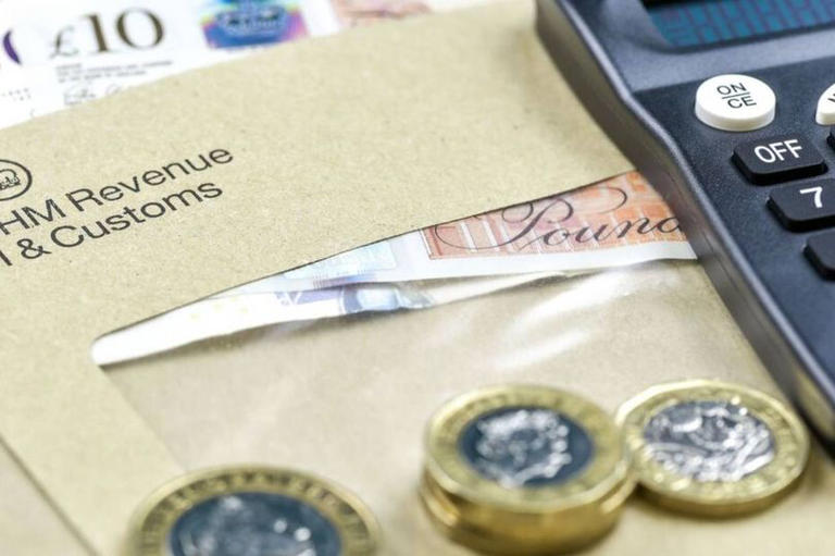 HMRC issues warning to anyone who's paid tax in last 20 years as it ...