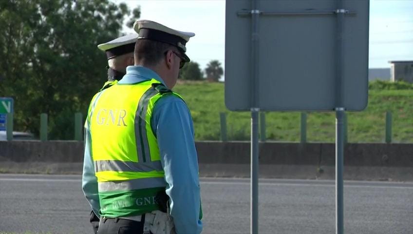 "Atenção ao consumo de álcool" e drogas nas viagens de finalistas. GNR ...