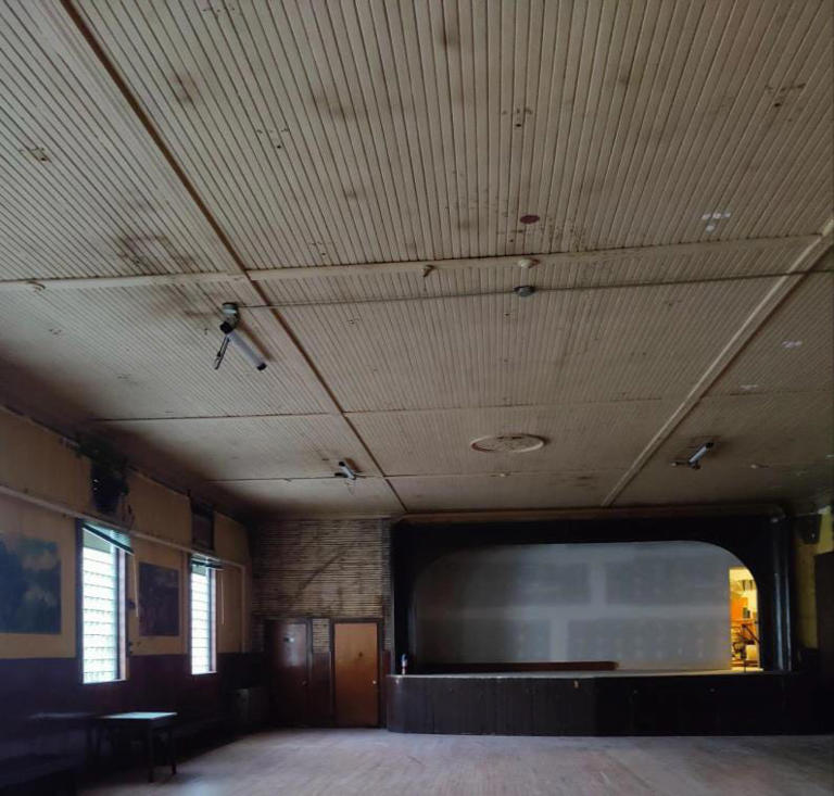 Falcon Bowl, one of America's oldest bowling alleys, is now Milwaukee's ...