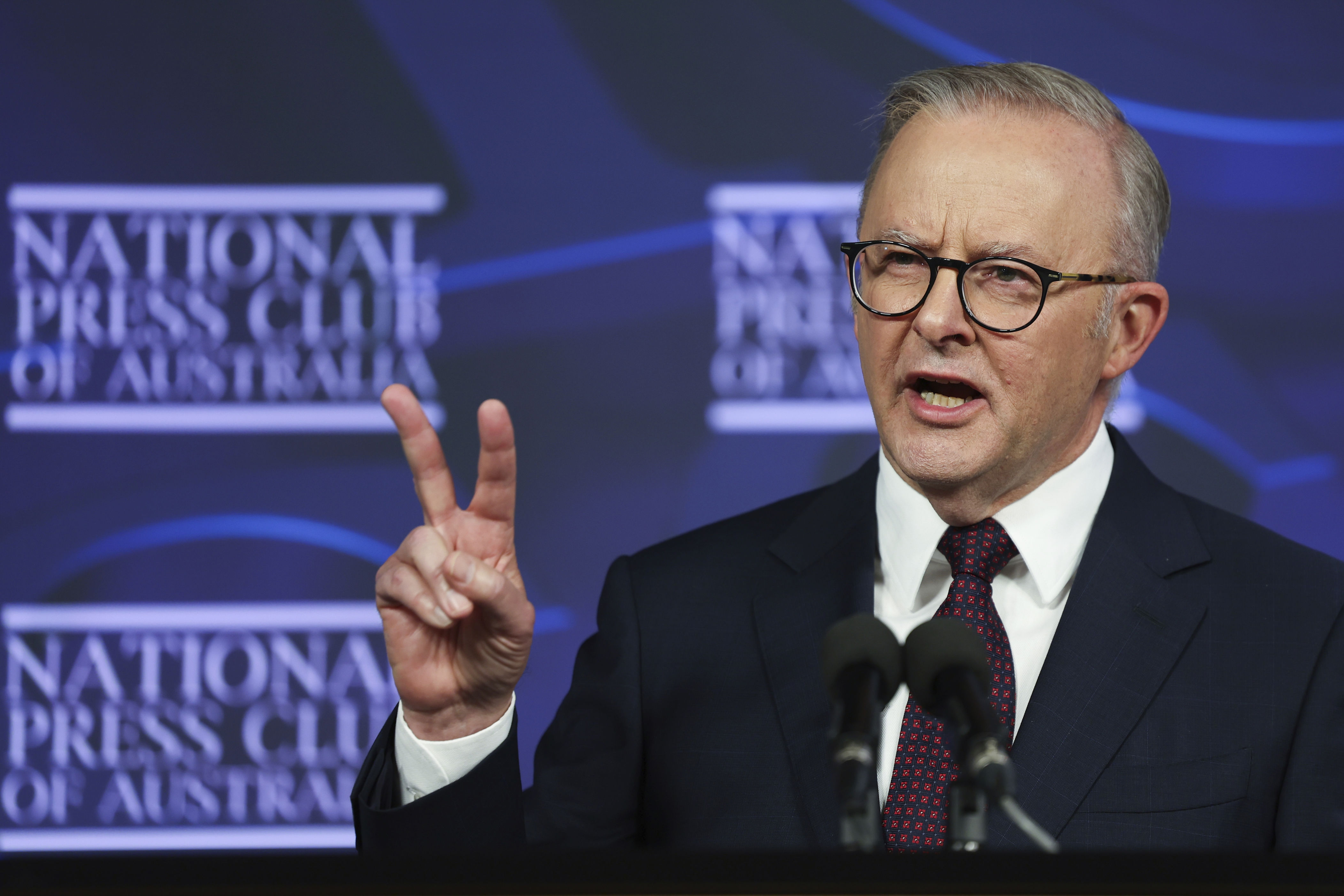 Government uses federal budget to announce a ban on non-compete clauses ...