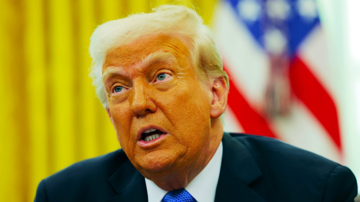 Increasingly desperate Trump attempts to downplay huge security leak ...