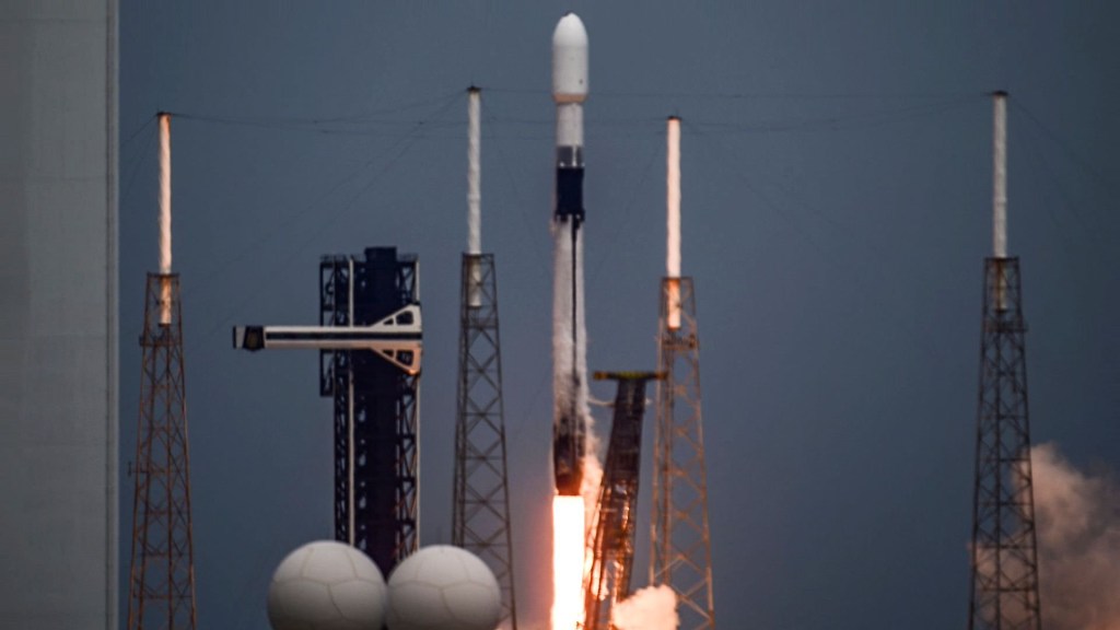 Mystery of ‘alien space portal’ spotted above UK revealed