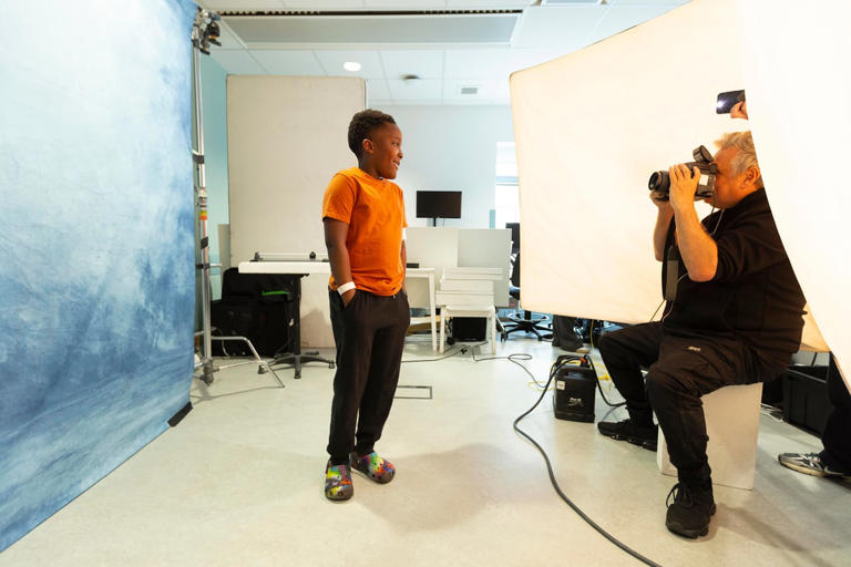 Celebrity photographer Rankin takes school day portraits for ill ...