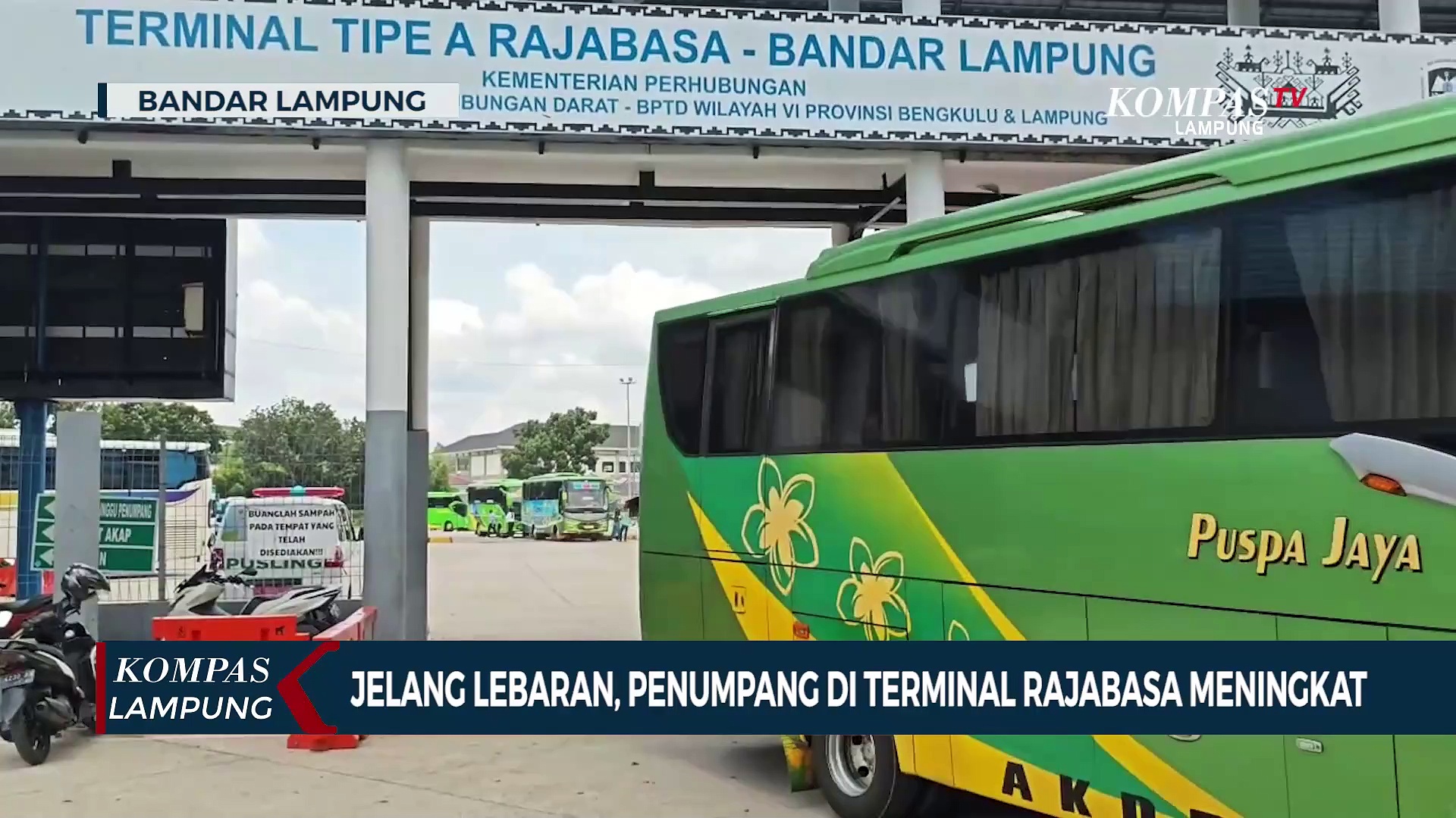 Sepekan Jelang Lebaran, Penumpang di Terminal Rajabasa Meningkat