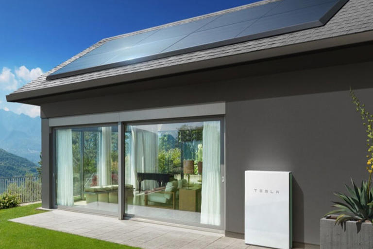 What is solar battery storage and how does it work at home?