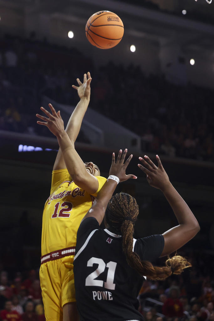 USC star JuJu Watkins suffers season-ending knee injury in March Madness win over Mississippi State