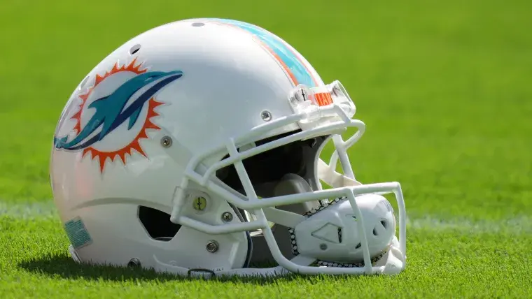Dolphins $6 million addition lambasted for signing with Miami