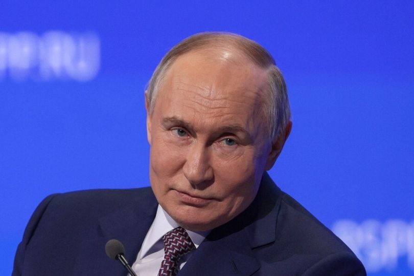 Leaked US messages 'music to Putin's ears' as Trump team's 'devastating ...