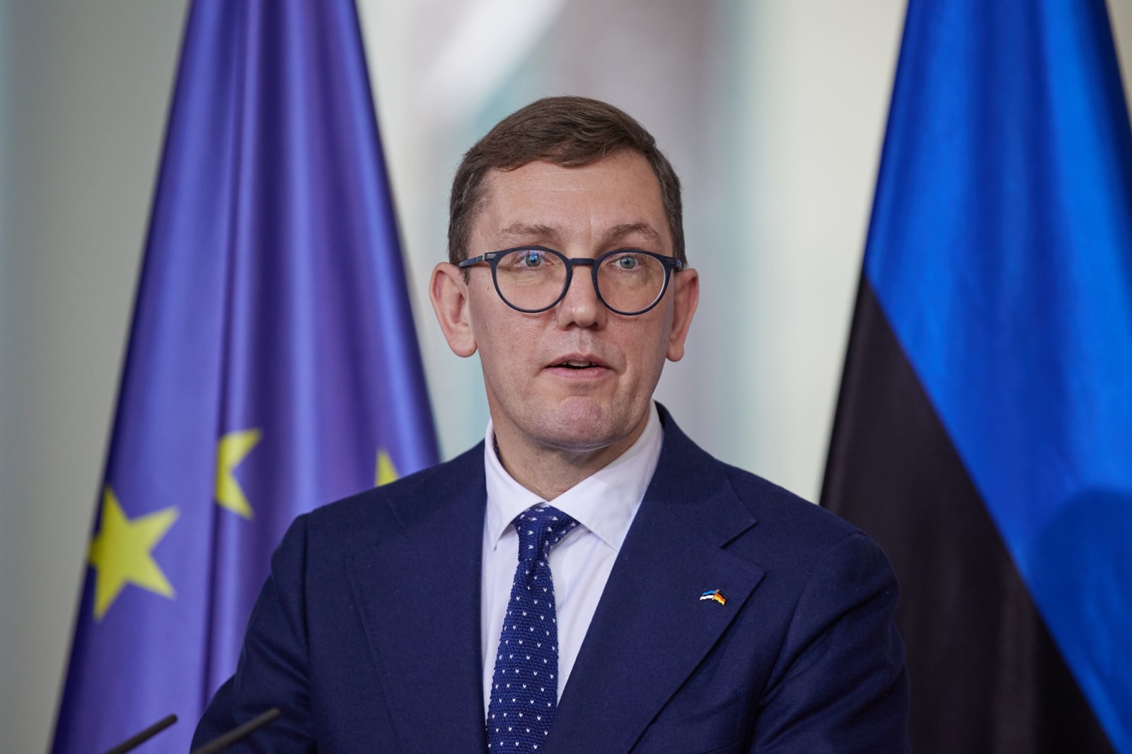 New two-party liberal coalition in Estonia with narrow majority