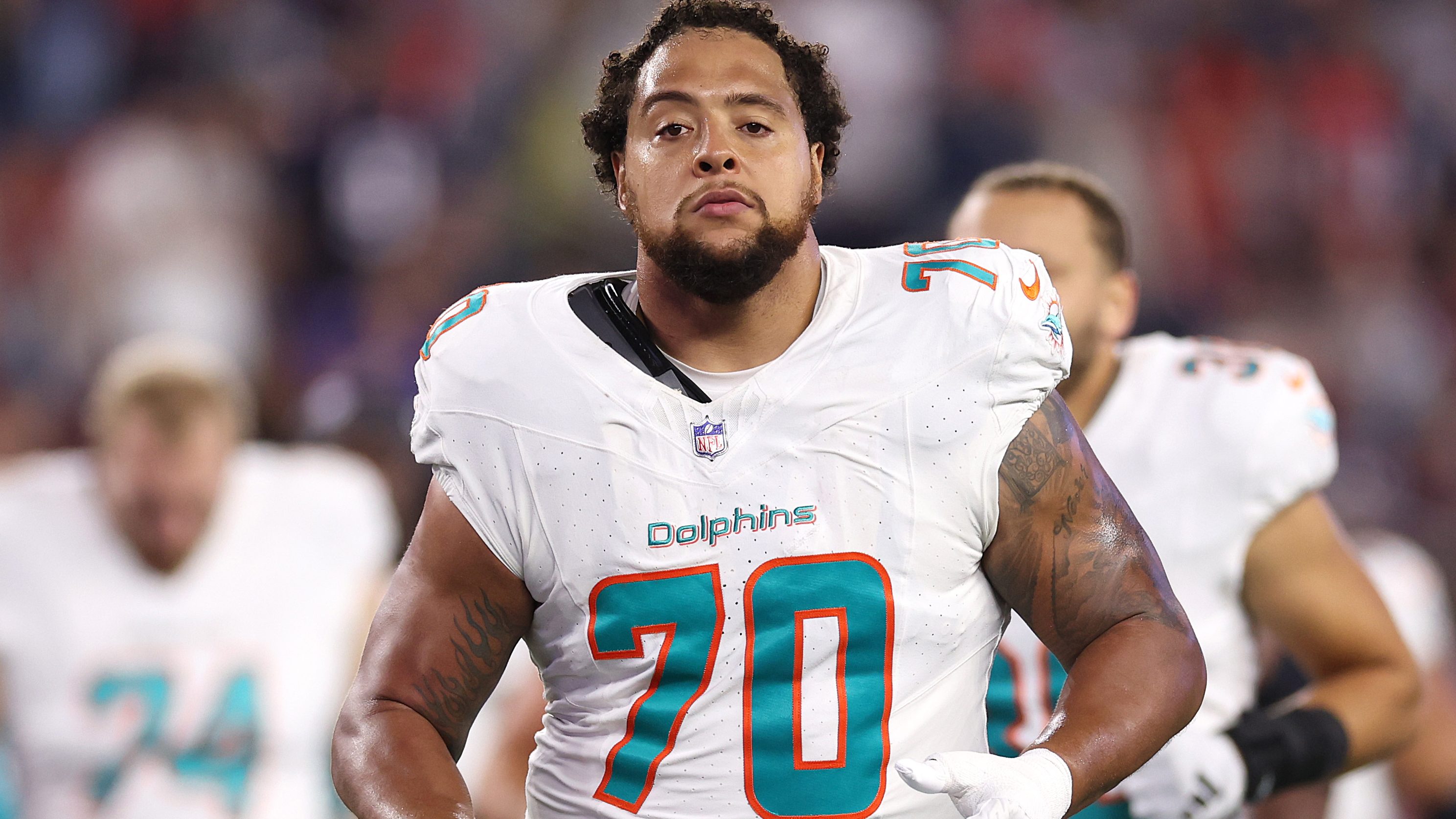 Eagles Signing Former Dolphins Starting OL to 1-Year Deal: Report