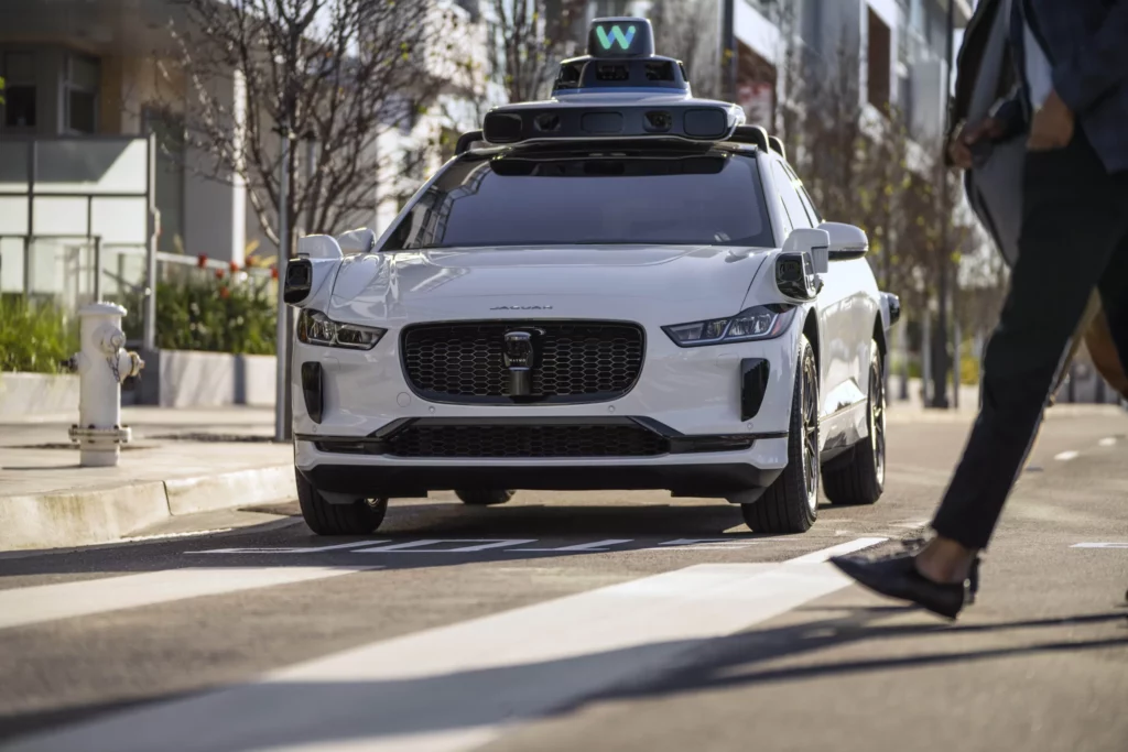 Driverless Waymo taxis to arrive in DC by 2026