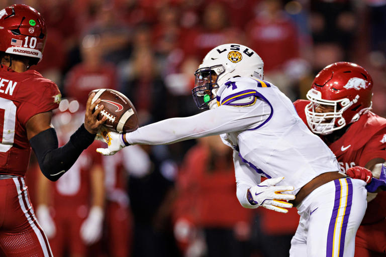 Pros and cons of Patriots picking LSU football's Bradyn Swinson in 2025 ...