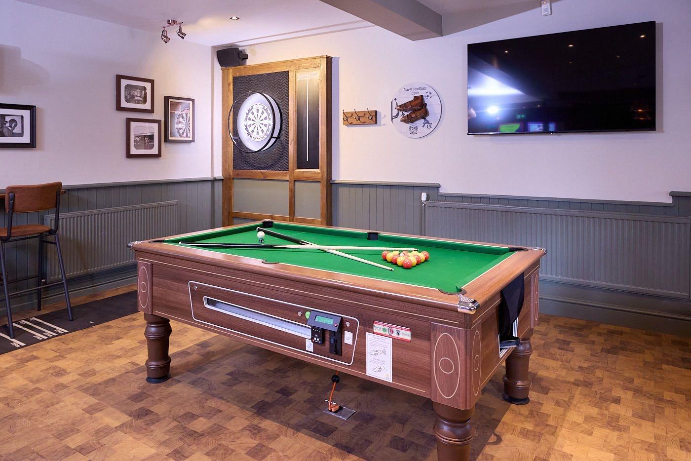 The new-look Sparkling Clog is here: Radcliff Bury pub reopens ...
