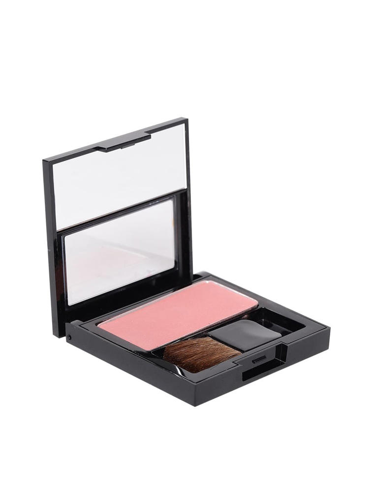 Mastering Powder Blush for a Flawless Complexion